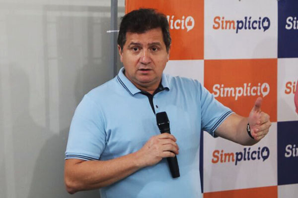 Simplício diz que teria resolvido problema da fome se fosse governador ...