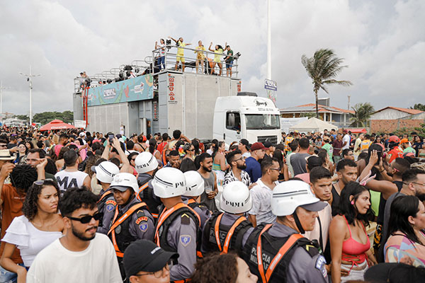 Samba, axé e forró animam o Pré-Carnaval no Circuito Litorânea – Zeca ...