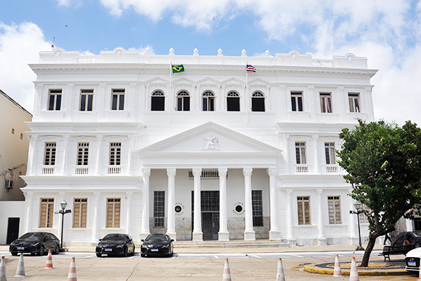 Tribunal de Justiça empossa 12 novos juízes e juízas no Maranhão – Zeca ...
