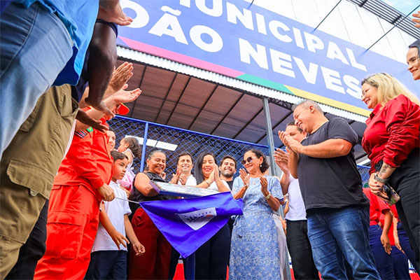 Fred Campos entrega novo ginásio em Paço do Lumiar – Zeca Soares